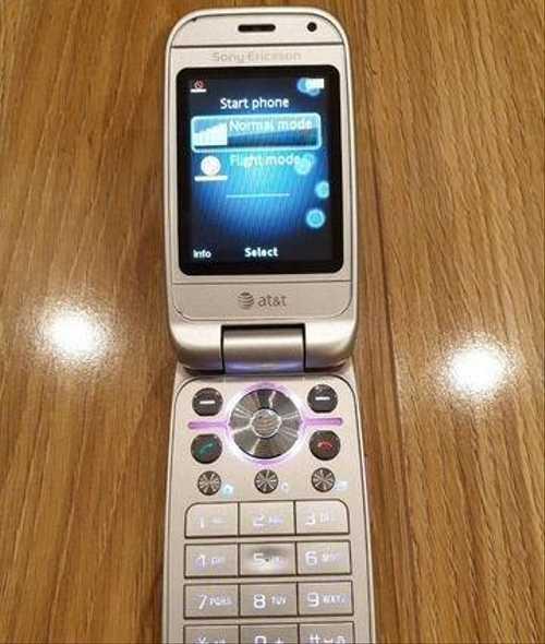 Телефон Sony Ericsson z750i
