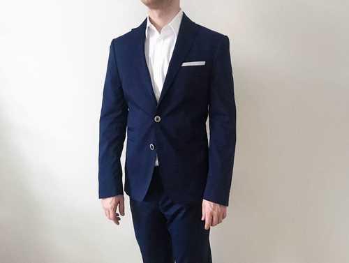 Классический синий приталенный костюм Zara Man
