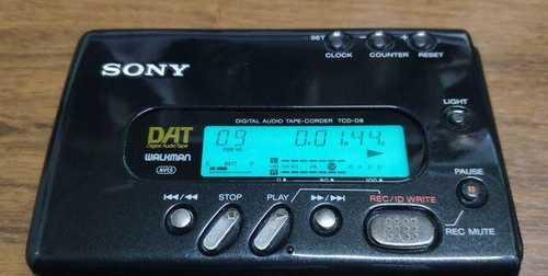 DAT плеер- рекордер sony Walkman TCD-D8