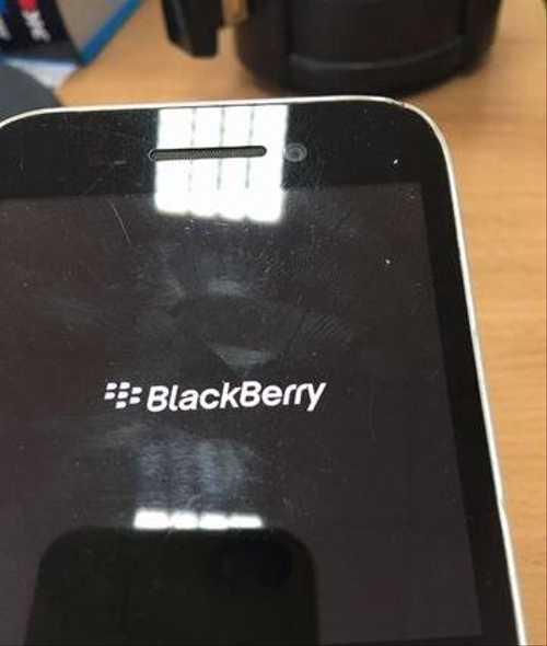 Смартфон BlackBerry Q5