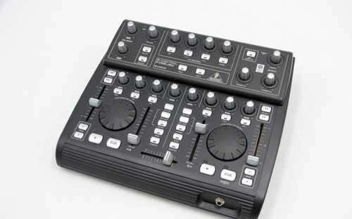 DJ-контроллер Behringer BCD3000