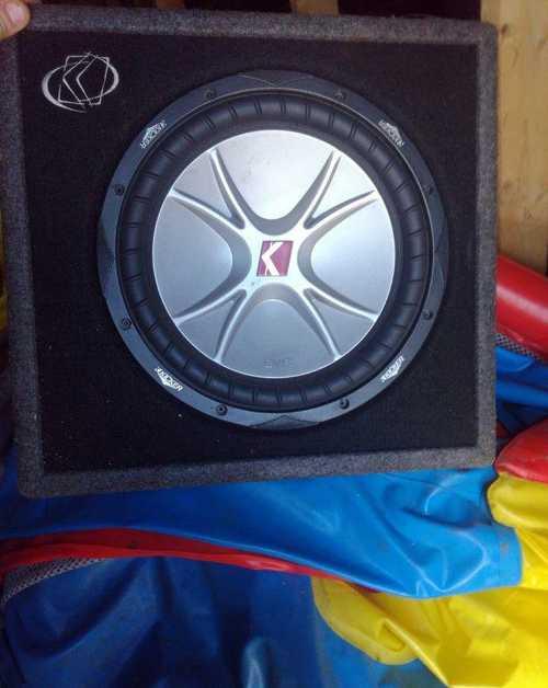 Продам автомобильный сабвуфер Kicker 12"