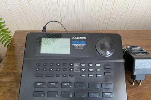 Ритм машина Alesis SR-16