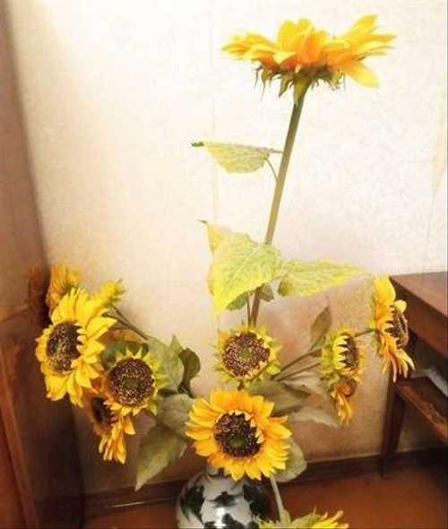 Подсолнухи искусственные цветы и ваза ретро