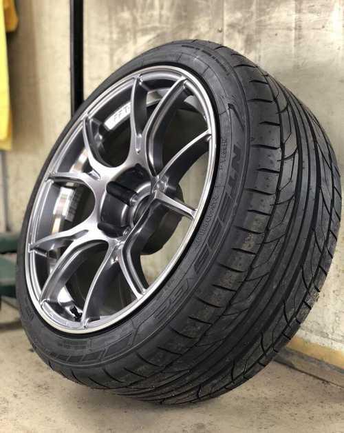 Nitto NT555 G2 225 45 17