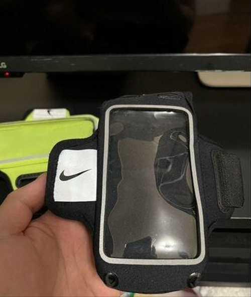Черный чехол для телефона на предплечье Nike Runni
