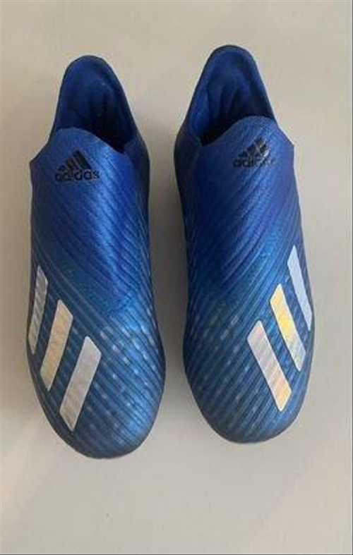 Футбольные бутсы adidas