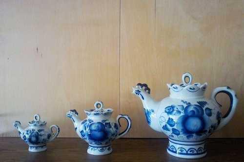 Фарфоровый чайный гарнитур (Гжель): 3 чайника