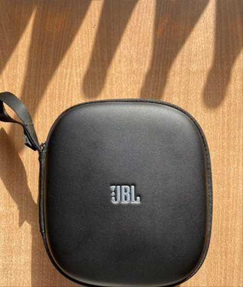 Полноразмерные наушники JBL Everest 710
