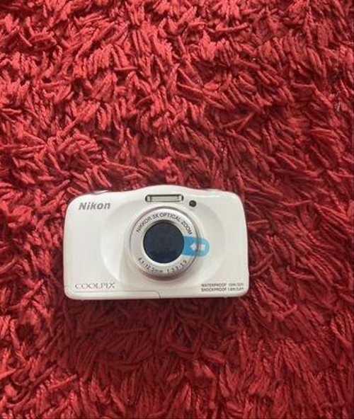 Цифровой фотоаппарат nikon coolpix w150 Holiday ki
