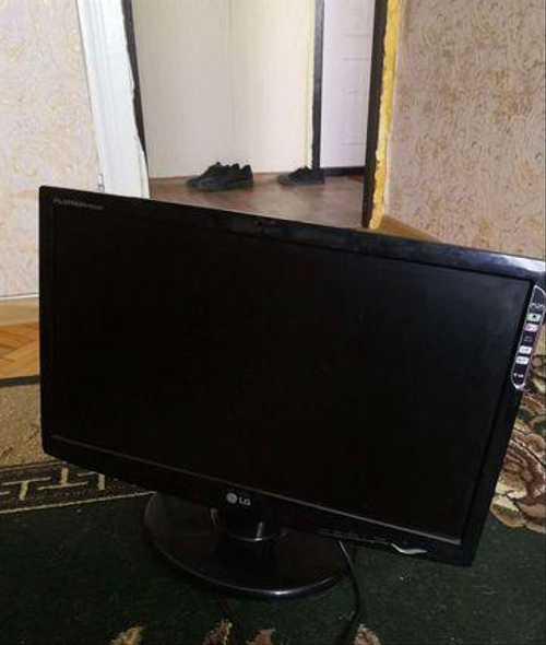 LG flatron w2243s
