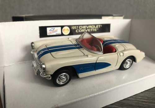 1/43, Chevrolet Corvette 1957, New Ray