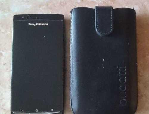 Sony Xperia Arc S LT18i + зарядка + чехол