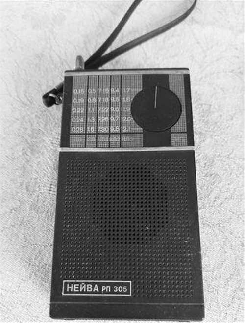 Радиоприемник Нейва рп 305 (СССР)