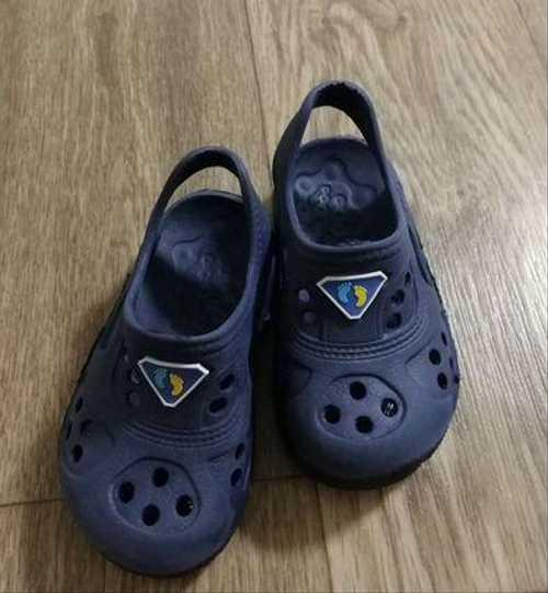 Сандалии crocs 24