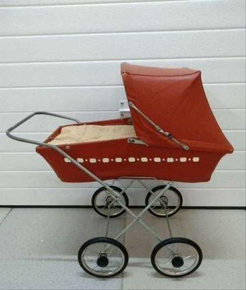 Детская коляска с куклой СССР