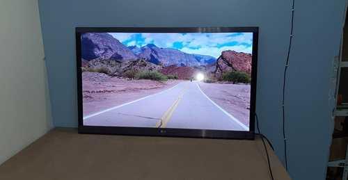Телевизор LG 55"