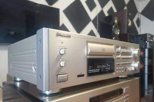 Pioneer D-07 DAT рекордер топовый