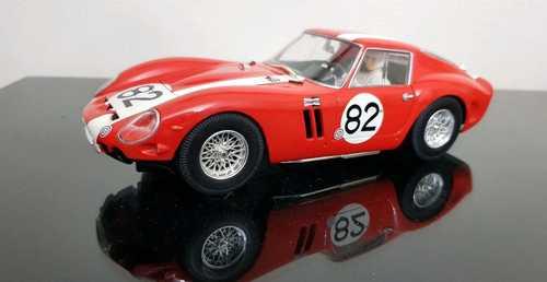 Carrera Digital 124 машинка Ferrari 250GTO