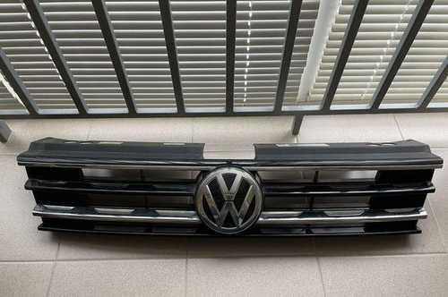 Решетка радиатора tiguan 5NA853653