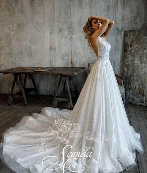Свадебное платье со шлейфом Semida Sposa