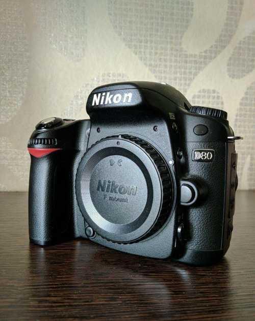 Зеркалка Nikon D80 body