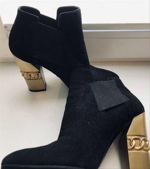 Ботильоны Casadei