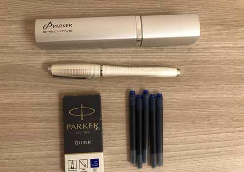 Перьевая ручка Parker Executive + пять картриджей