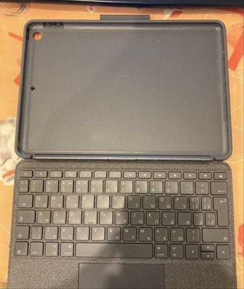 Чехол с клавиатурой iPad (7 and 8 Generation) Comb