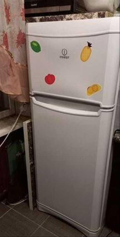 Холодильник бу indesit T14R.024