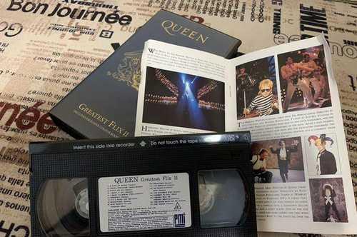Видеокассета с концертами Queen