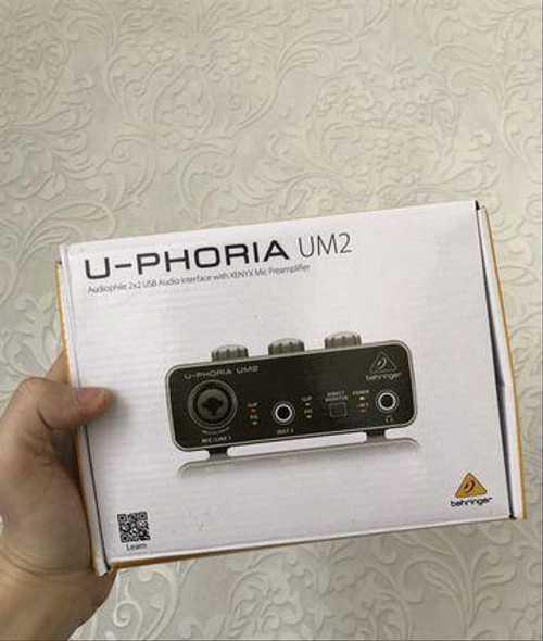 Звуковая карта u phoria um2