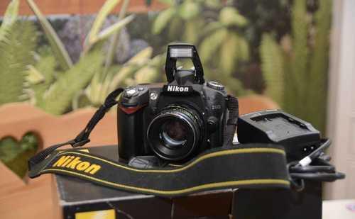 Цифровая фотокамера Nikon D90 (dslr) (body)