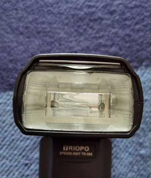 Вспышка Triopo speedlight TR-988