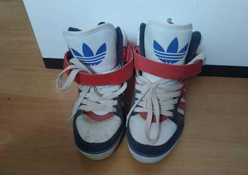 Женские кроссовки сникерсы Adidas
