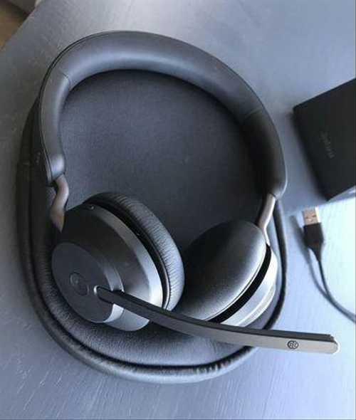 Гарнитура Jabra Evolve2 65 с док.станцией