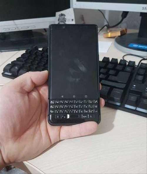 Телефон BlackBerry keyone black