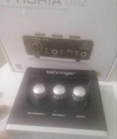 Звуковая карта behringer um2