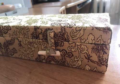 Коробка из-под китайских сувениров