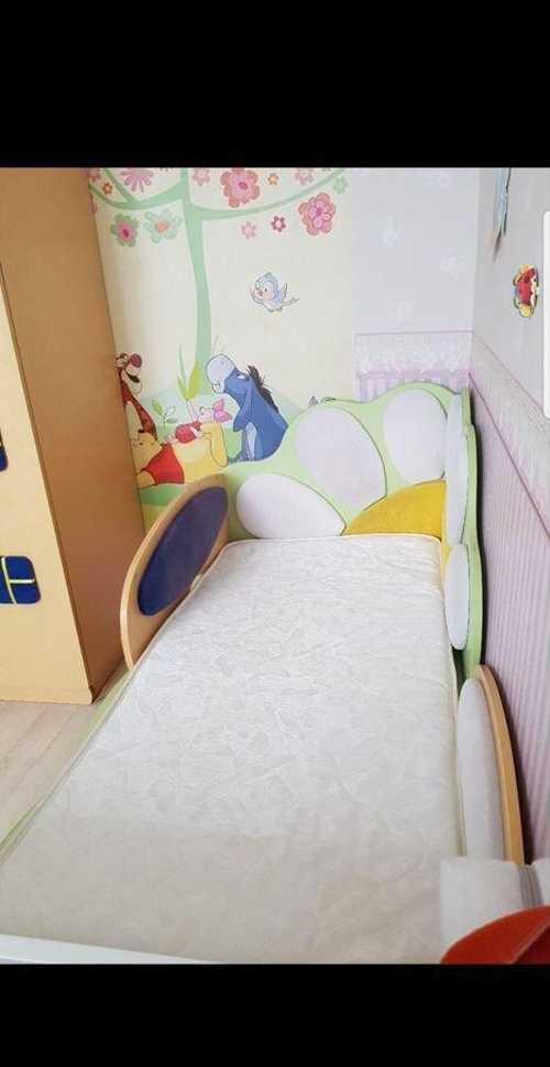 Детский шкаф и кровать