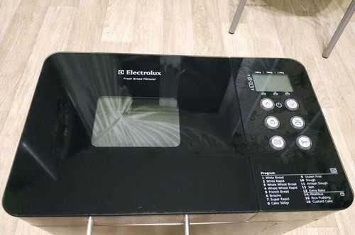 На запчасти, хлебопечь Electrolux EBM8000