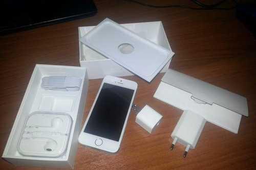 Продаю 5S 16Gb гиг серебристый silver из Америки