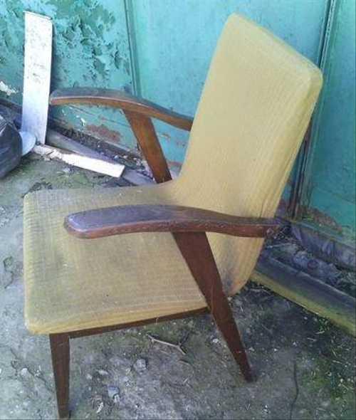 Винтажное дизайнерское кресло под реставрацию