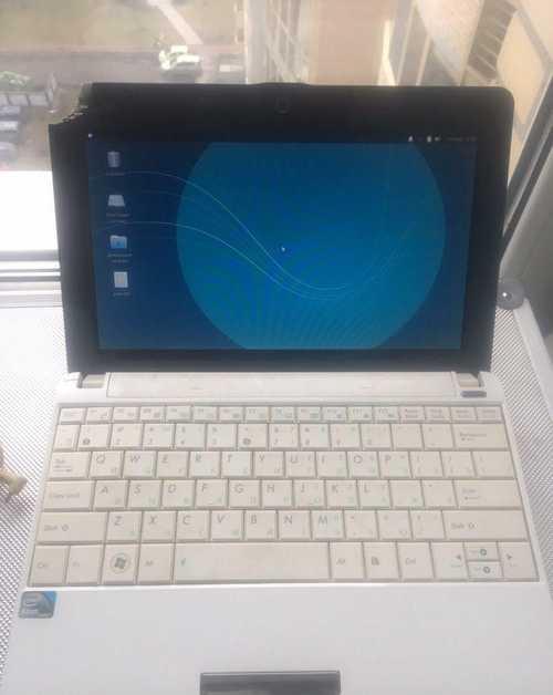 Нетбук Asus Eee PC 1005