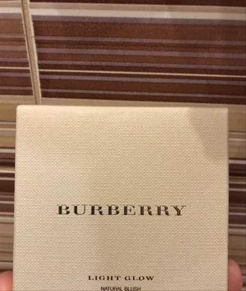 Румяна Burberry