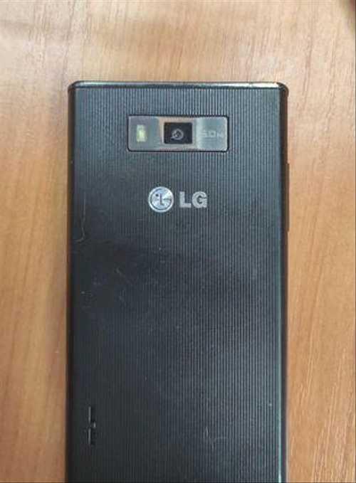 Телефон LG Optimus P705