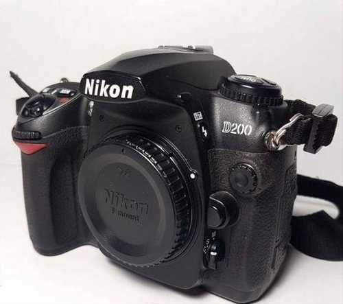 Цифровой зеркальный фотоаппарат Nikon d200