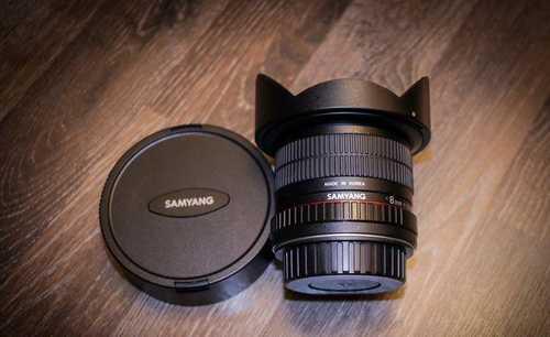 Samyang фишай для canon F3.5/8mm UMC FishEye CS II