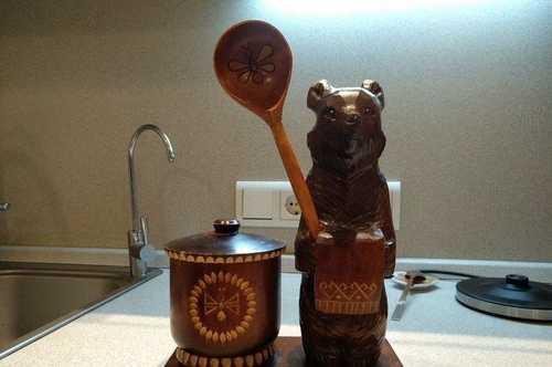 Статуэтка медведь с ложкой и бочонком для меда