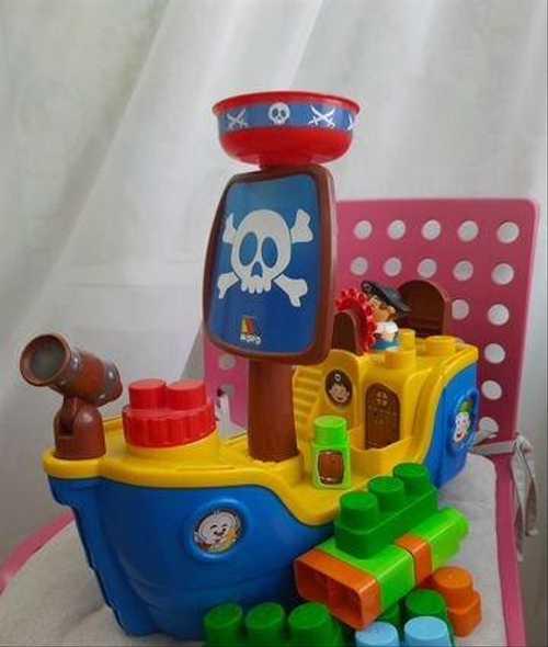 Lego пиратский корабль